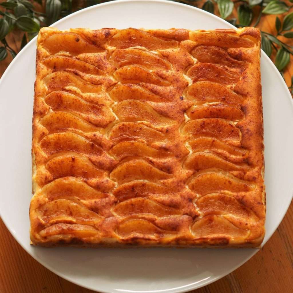 MLB Macadamia Pear Pie | Mummy Liz Bakes