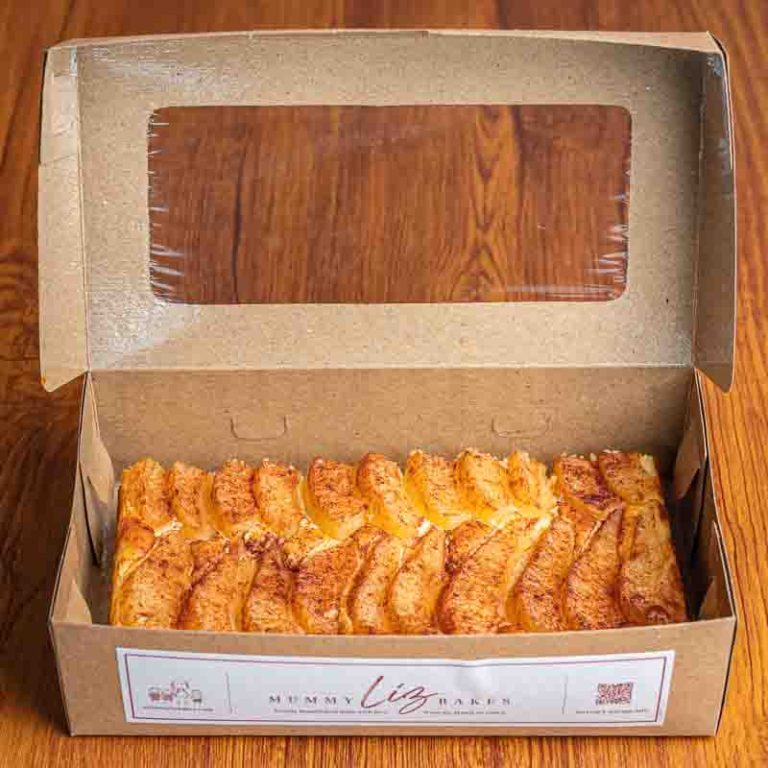 MLB Macadamia Pear Pie – Mummy Liz Bakes
